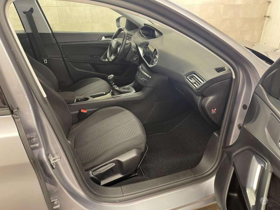Grey Peugeot 308 2021 in Marijampole, with an engine capacity of 1.50 L and mileage of 169 thousand km for 6776 €, photo 8 on AUTOMOTO.COM.LV