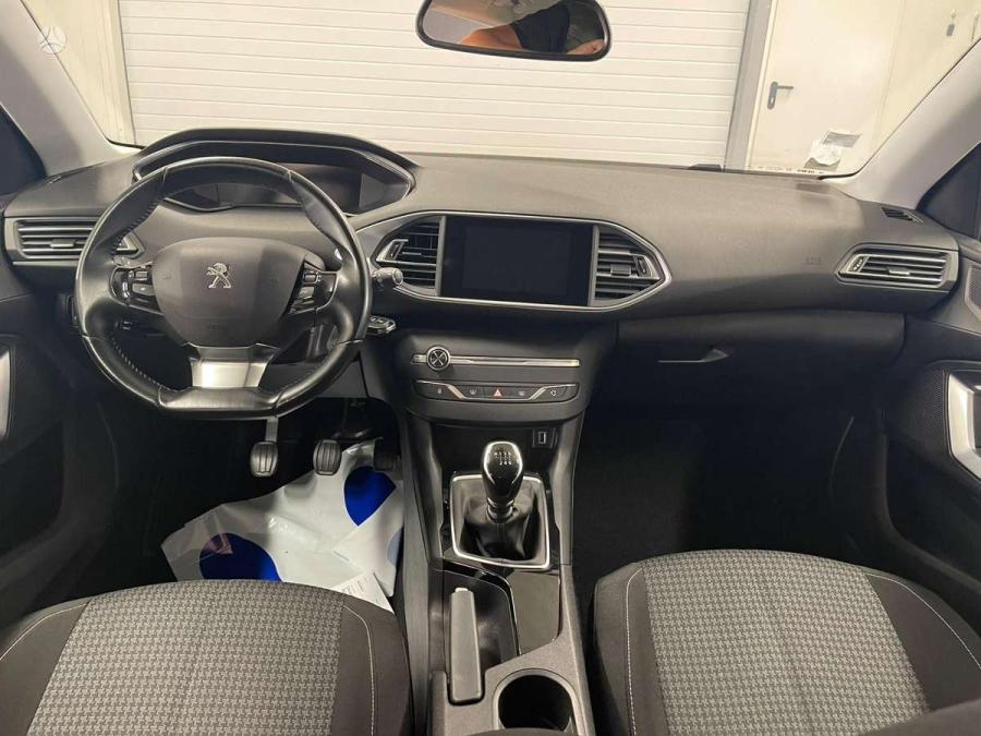 Grey Peugeot 308 2021 in Marijampole, with an engine capacity of 1.50 L and mileage of 169 thousand km for 6776 €, photo 9 on AUTOMOTO.COM.LV