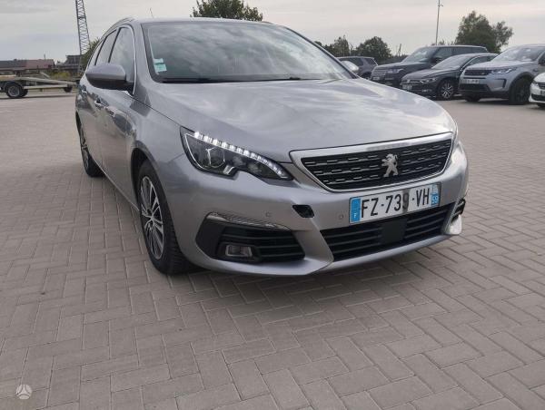 Grey Peugeot 308 2021 in Taurage, with an engine capacity of 1.50 L and mileage of 145 thousand km for 6200 €, photo 3 on AUTOMOTO.COM.LV