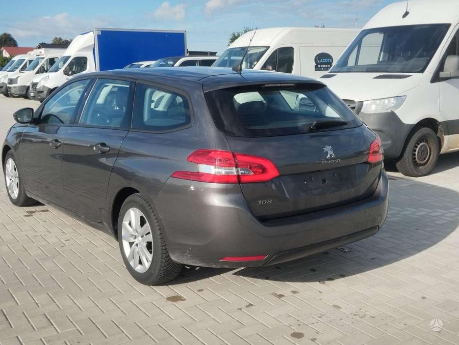 Pelēks Peugeot 308 2021 Tauragė, ar dzinēja tilpumu 1.50 L un nobraukumu 137 tūkst. km par 6000 €, foto 6 vietnē AUTOMOTO.COM.LV