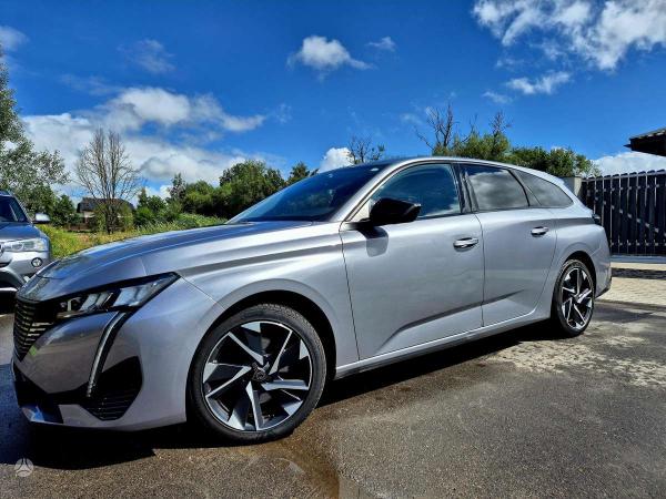Grey Peugeot 308 2022 in Vilnius, with an engine capacity of 1.50 L and mileage of 178 thousand km for 12500 €, photo 2 on AUTOMOTO.COM.LV