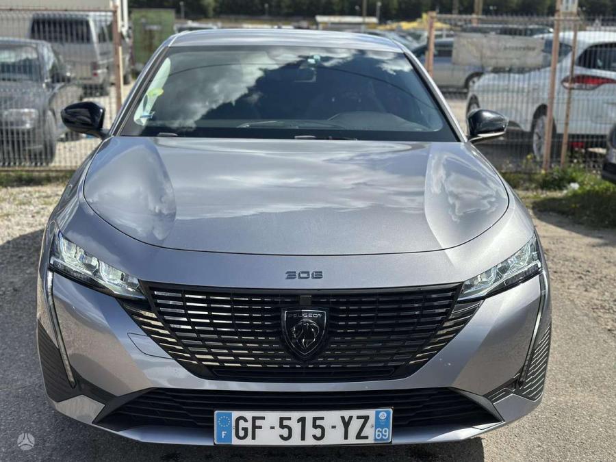 Grey Peugeot 308 2022 in Vilnius, with an engine capacity of 1.50 L and mileage of 149 thousand km for 12704 €, photo 3 on AUTOMOTO.COM.LV