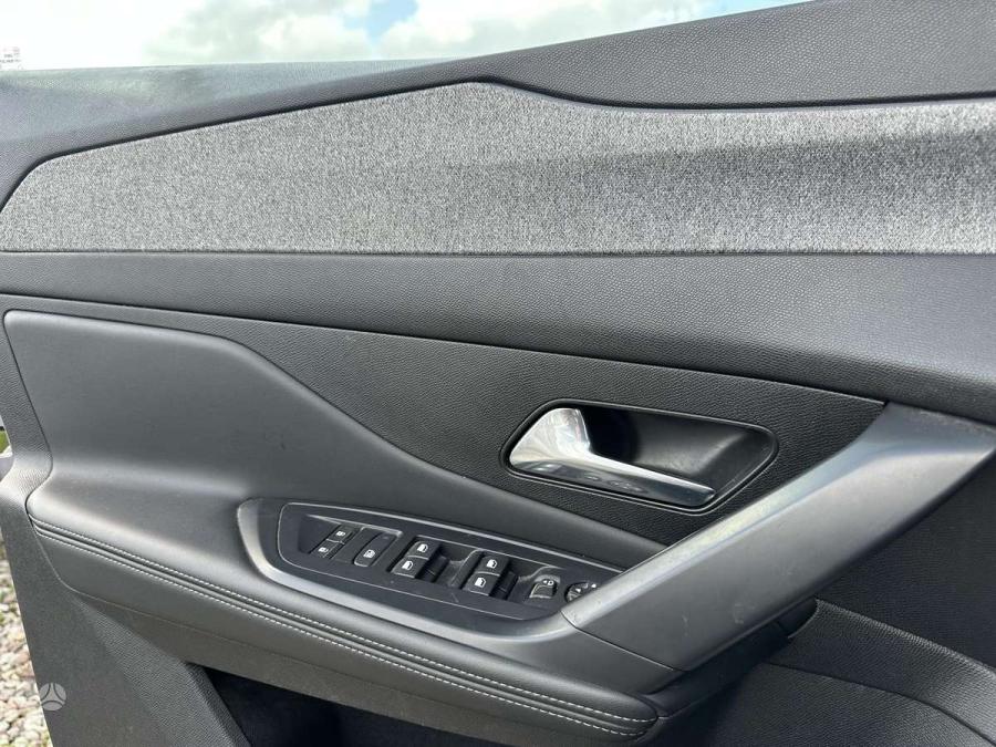 Grey Peugeot 308 2022 in Vilnius, with an engine capacity of 1.50 L and mileage of 149 thousand km for 12704 €, photo 13 on AUTOMOTO.COM.LV