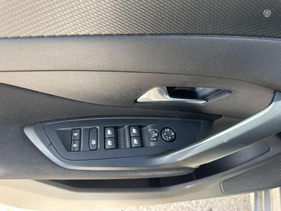 Grey Peugeot 308 2022 in Vilnius, with an engine capacity of 1.50 L and mileage of 165 thousand km for 12462 €, photo 12 on AUTOMOTO.COM.LV