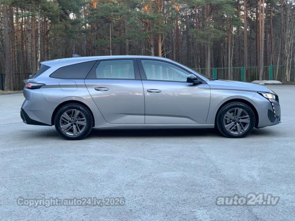 Grey Peugeot 308 2023 in Tallinn, with an engine capacity of 1.50 L and mileage of 165 thousand km for 17500 €, photo 5 on AUTOMOTO.COM.LV