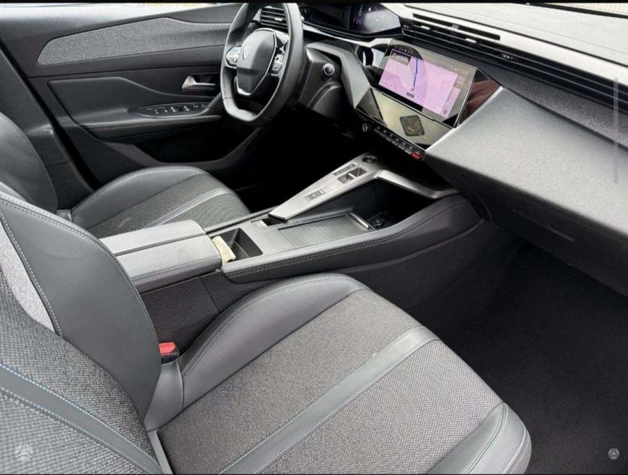 Grey Peugeot 308 2023 in Marijampole, with an engine capacity of 1.20 L and mileage of 148 thousand km for 11199 €, photo 8 on AUTOMOTO.COM.LV