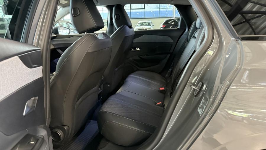 Pelēks Peugeot 308 2024 Rīga, ar dzinēja tilpumu 1.20 L un nobraukumu 40 tūkst. km par 2350000 €, foto 12 vietnē AUTOMOTO.COM.LV