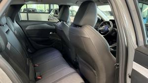 Pelēks Peugeot 308 2024 Rīga, ar dzinēja tilpumu 1.20 L un nobraukumu 40 tūkst. km par 2350000 €, foto 14 vietnē AUTOMOTO.COM.LV