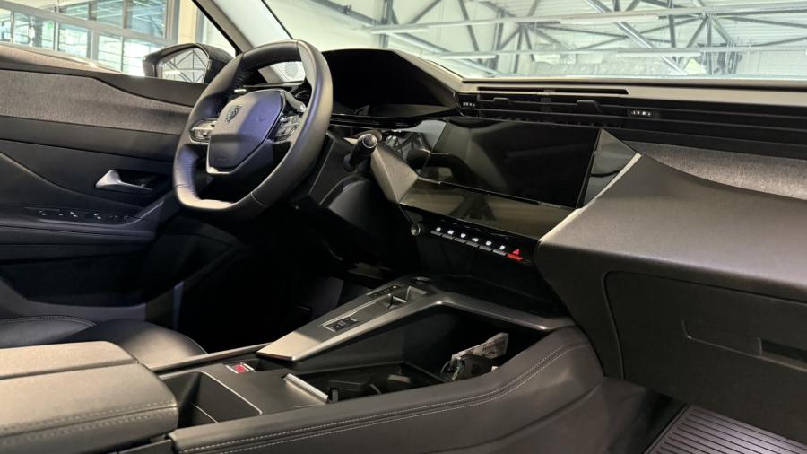Pelēks Peugeot 308 2024 Rīga, ar dzinēja tilpumu 1.20 L un nobraukumu 40 tūkst. km par 2350000 €, foto 15 vietnē AUTOMOTO.COM.LV