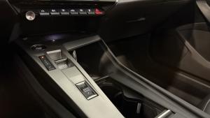 Pelēks Peugeot 308 2024 Rīga, ar dzinēja tilpumu 1.20 L un nobraukumu 40 tūkst. km par 2350000 €, foto 22 vietnē AUTOMOTO.COM.LV