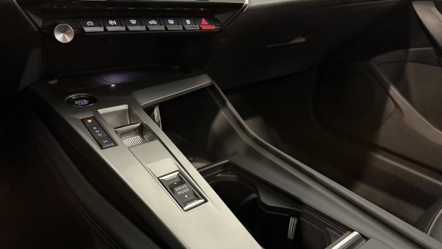 Pelēks Peugeot 308 2024 Rīga, ar dzinēja tilpumu 1.20 L un nobraukumu 40 tūkst. km par 2350000 €, foto 22 vietnē AUTOMOTO.COM.LV