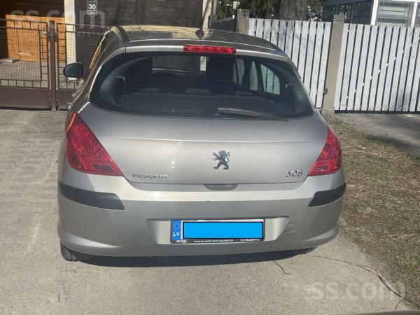 Peugeot 308 2008 Rīga, ar dzinēja tilpumu 1.60 L un nobraukumu 84 tūkst. km par 2400 €, foto 3 vietnē AUTOMOTO.COM.LV