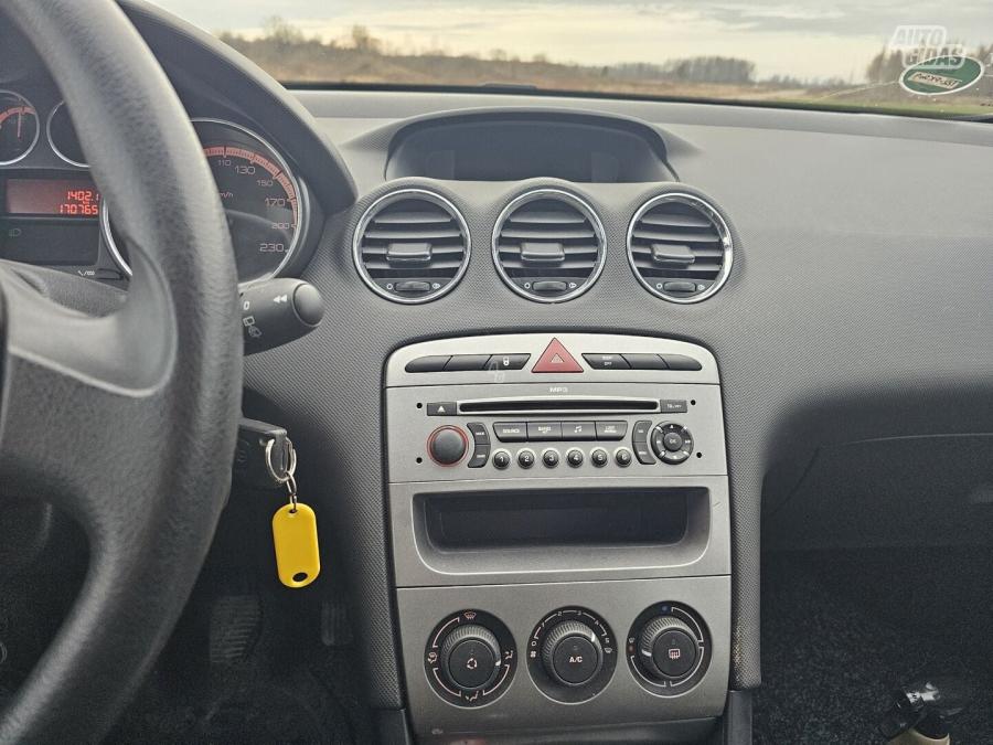 Peugeot 308 2008 Viļņa, ar dzinēja tilpumu 1.40 L un nobraukumu 171 tūkst. km par 1999 €, foto 18 vietnē AUTOMOTO.COM.LV