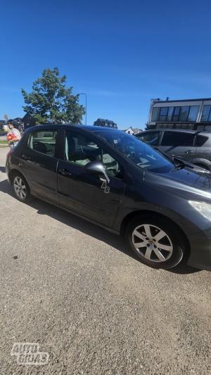Peugeot 308 2008 in Klaipeda, with an engine capacity of 1.60 L and mileage of 195 thousand km for 1900 €, photo 4 on AUTOMOTO.COM.LV