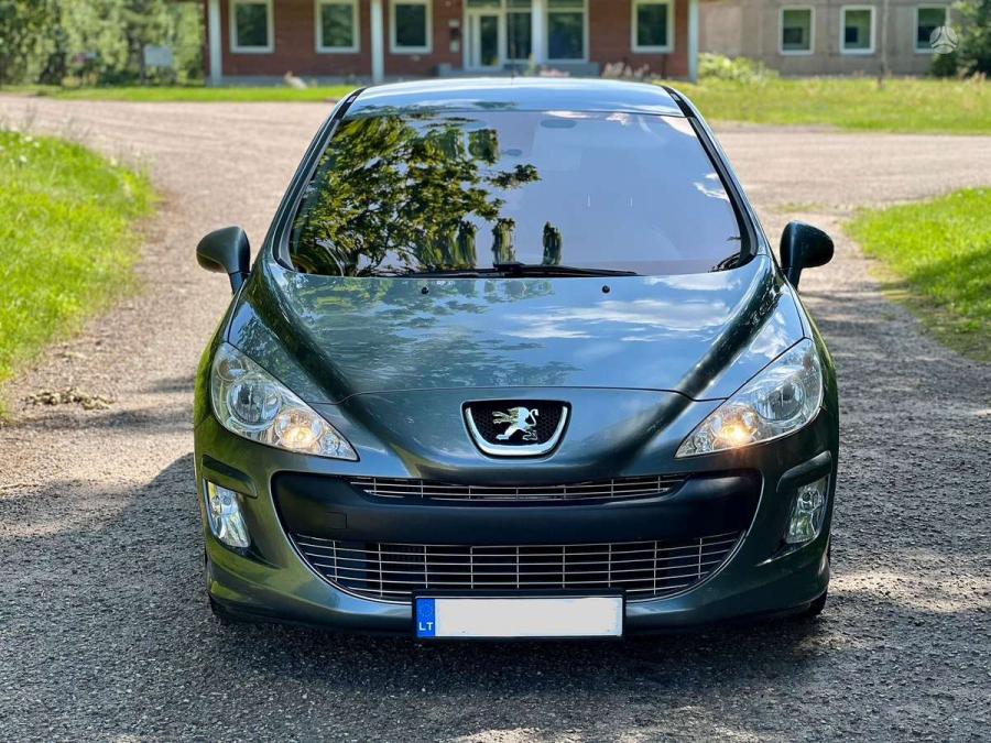 Peugeot 308 2008 in Vilnius, with an engine capacity of 1.59 L and mileage of 137 thousand km for 1900 €, photo 5 on AUTOMOTO.COM.LV