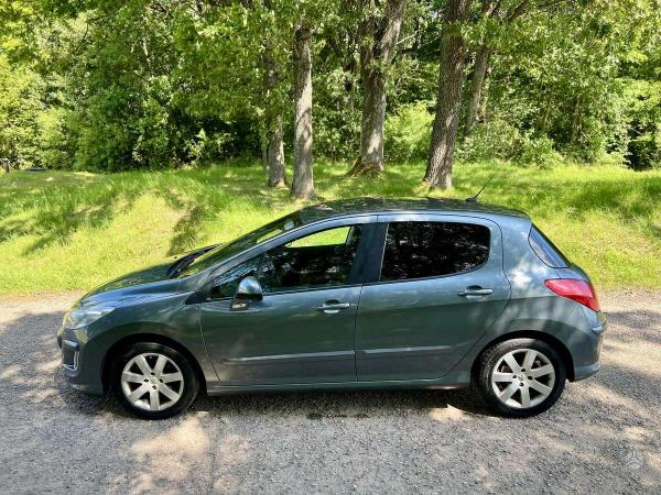 Peugeot 308 2008 in Vilnius, with an engine capacity of 1.59 L and mileage of 137 thousand km for 1900 €, photo 8 on AUTOMOTO.COM.LV