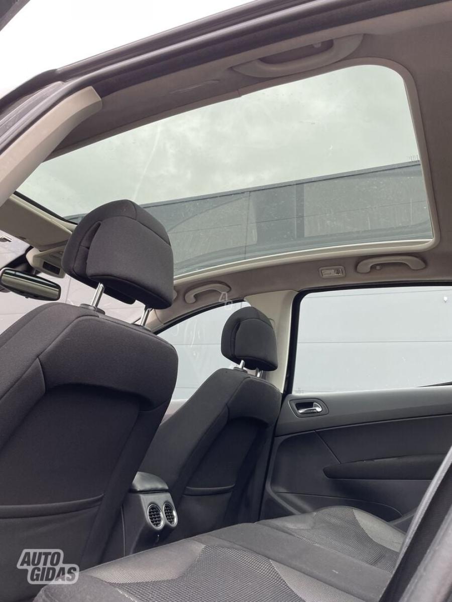 Peugeot 308 2009 in Kaunas, with an engine capacity of 1.60 L and mileage of 290 thousand km for 2200 €, photo 15 on AUTOMOTO.COM.LV