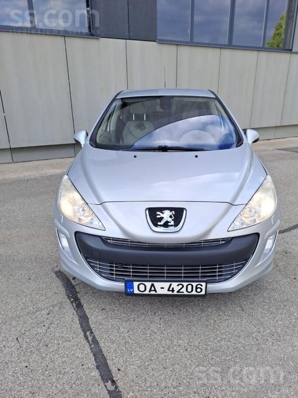 Пежо 308 2009 в Рига, объемом двигателя 1.60 л и пробегом 215 тыс. км за 3250 €, фото 2 на AUTOMOTO.COM.LV