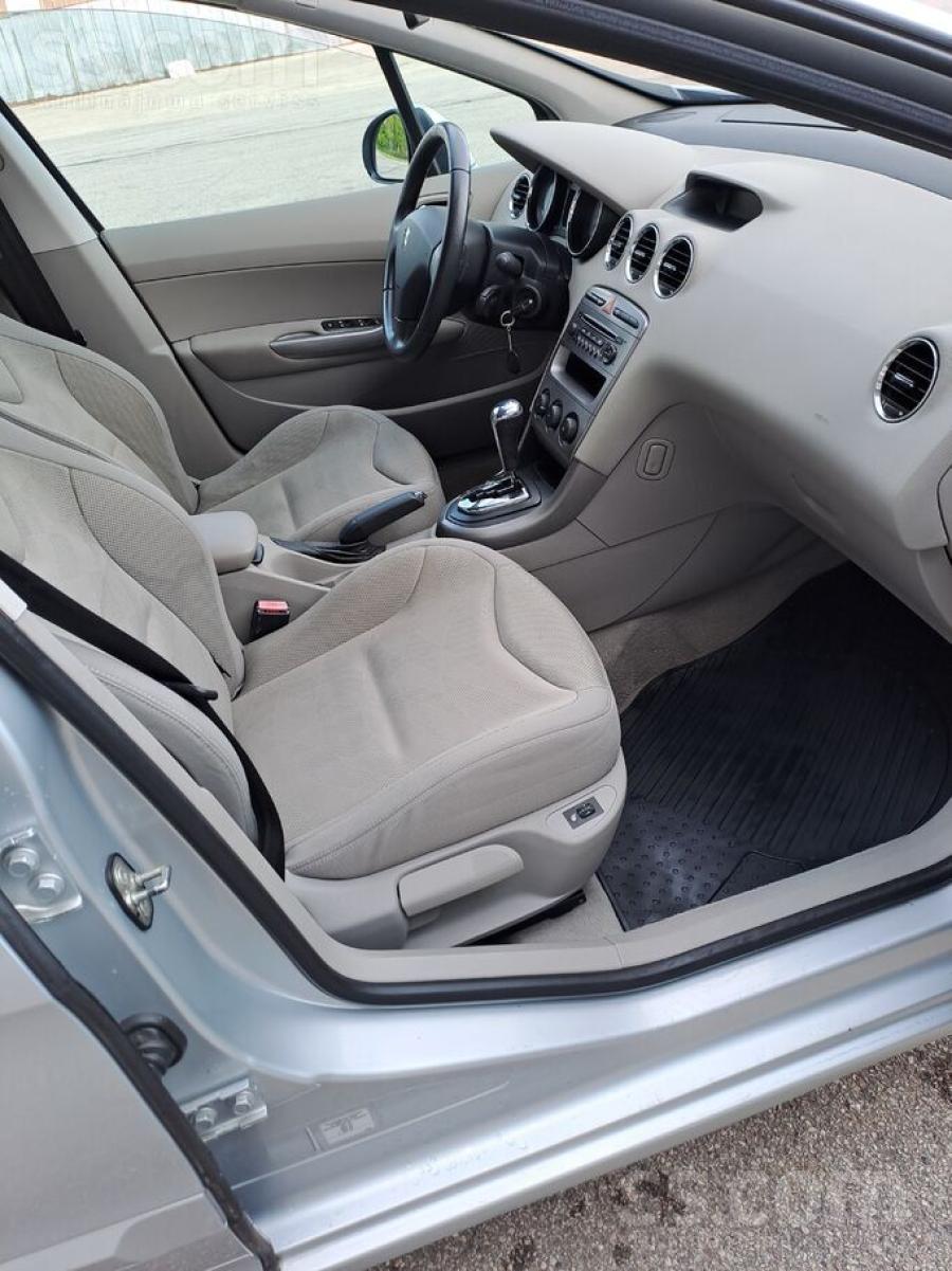 Peugeot 308 2009 Rīga, ar dzinēja tilpumu 1.60 L un nobraukumu 215 tūkst. km par 3250 €, foto 12 vietnē AUTOMOTO.COM.LV