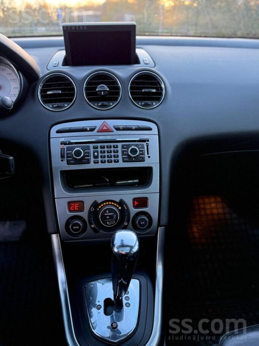 Peugeot 308 2009 Rīga, ar dzinēja tilpumu 1.60 L un nobraukumu 340 tūkst. km par 2300 €, foto 17 vietnē AUTOMOTO.COM.LV