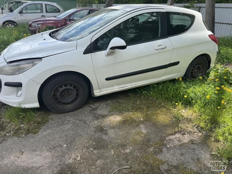 Peugeot 308 2010 Viļņa, ar dzinēja tilpumu 1.60 L un nobraukumu 210 tūkst. km par 500 €, foto 5 vietnē AUTOMOTO.COM.LV