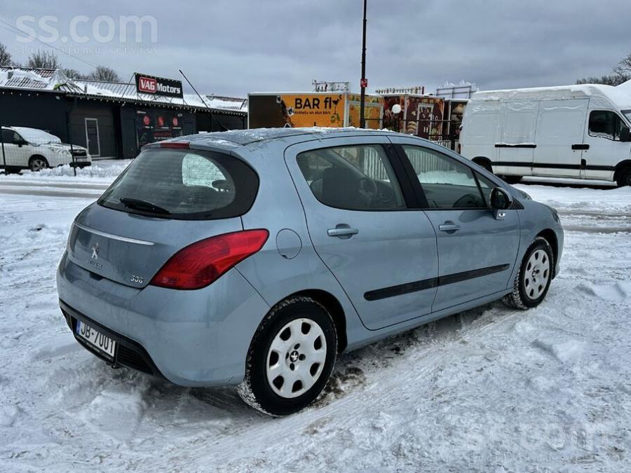 Peugeot 308 2012 in Riga, with an engine capacity of 1.60 L and mileage of 160 thousand km for 2400 €, photo 4 on AUTOMOTO.COM.LV