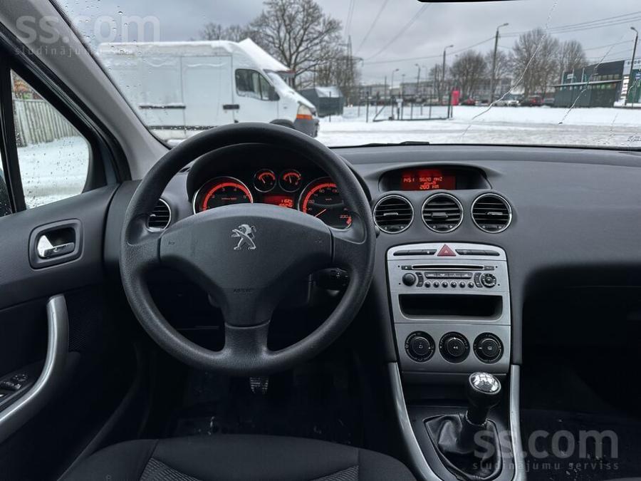Peugeot 308 2012 in Riga, with an engine capacity of 1.60 L and mileage of 160 thousand km for 2400 €, photo 8 on AUTOMOTO.COM.LV