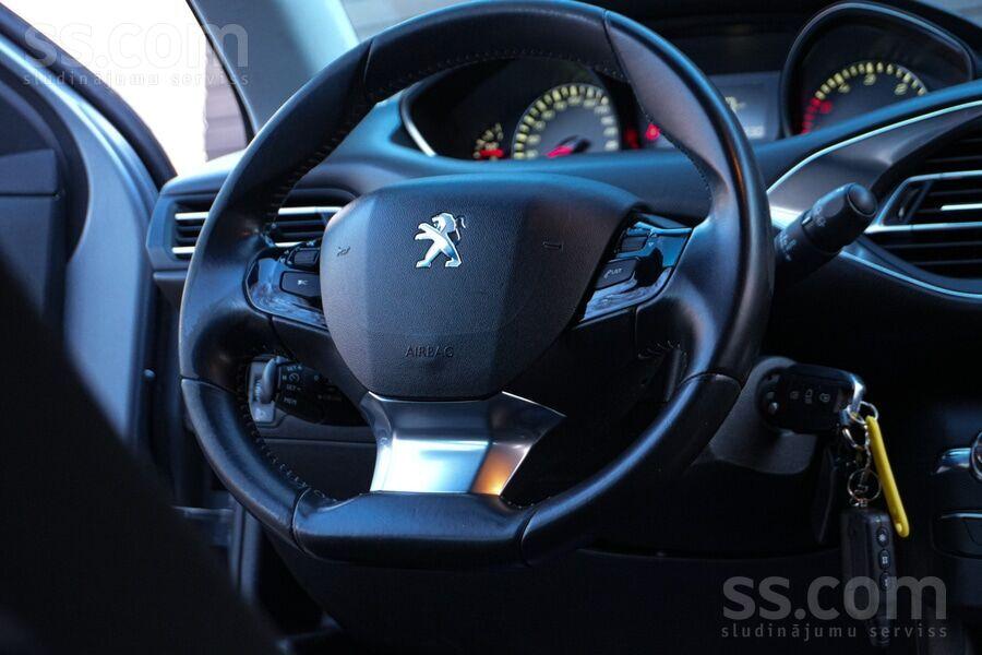 Peugeot 308 2014 in Riga, with an engine capacity of 1.60 L and mileage of 177 thousand km for 4590 €, photo 7 on AUTOMOTO.COM.LV