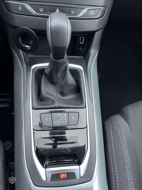 Peugeot 308 2015 in Siauliai, with an engine capacity of 2.00 L and mileage of 169 thousand km for 7299 €, photo 10 on AUTOMOTO.COM.LV