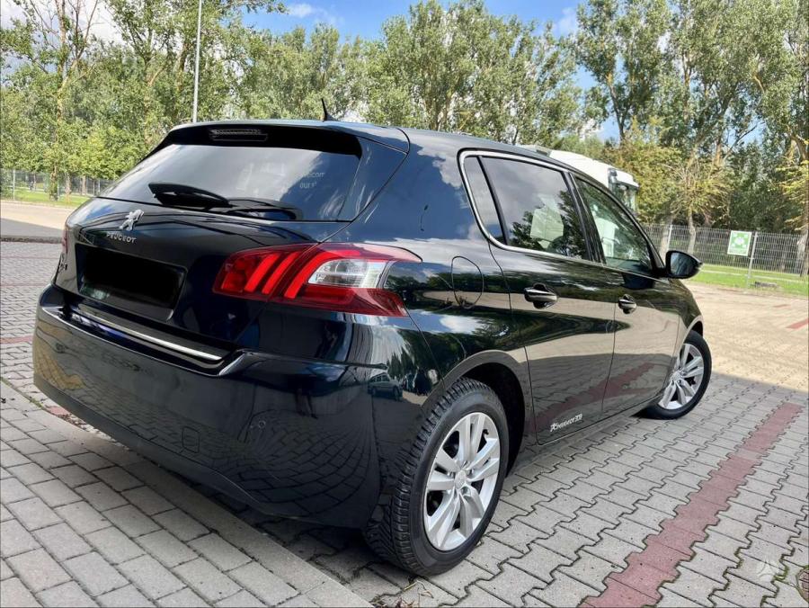 Peugeot 308 2015 in Siauliai, with an engine capacity of 1.60 L and mileage of 200 thousand km for 5900 €, photo 4 on AUTOMOTO.COM.LV