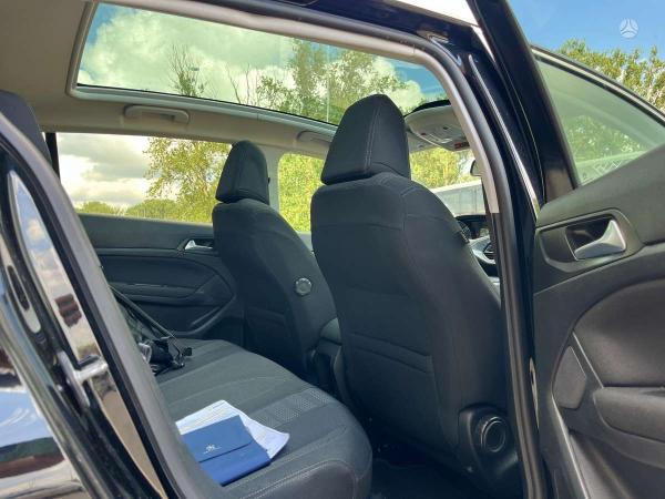 Peugeot 308 2015 in Siauliai, with an engine capacity of 1.60 L and mileage of 200 thousand km for 5900 €, photo 9 on AUTOMOTO.COM.LV