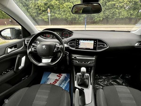 Peugeot 308 2015 in Siauliai, with an engine capacity of 1.60 L and mileage of 2 thousand km for 5899 €, photo 4 on AUTOMOTO.COM.LV