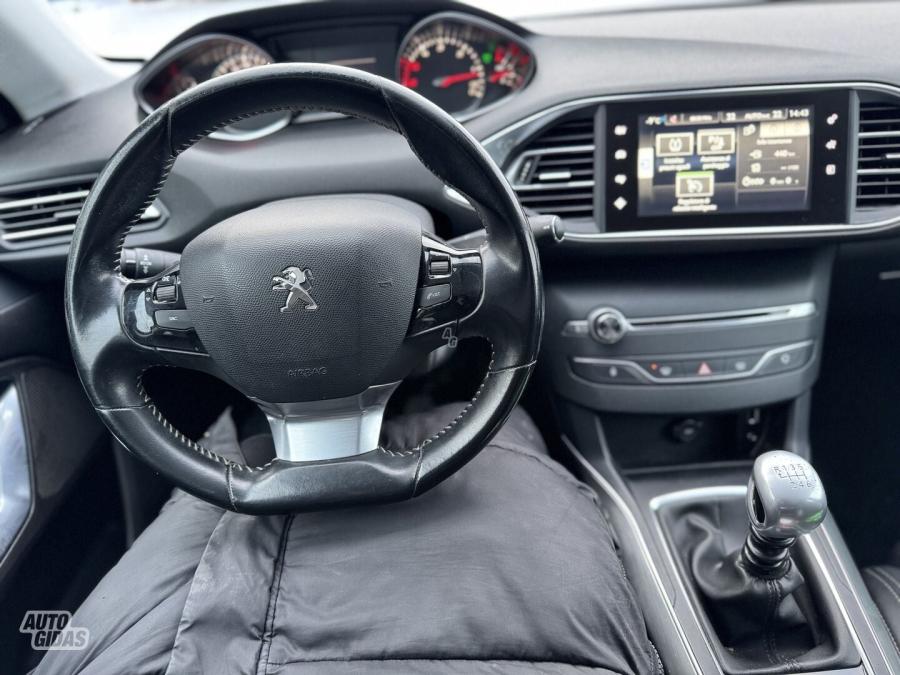 Peugeot 308 2016 Viļņa, ar dzinēja tilpumu 1.60 L un nobraukumu 190 tūkst. km par 7300 €, foto 26 vietnē AUTOMOTO.COM.LV
