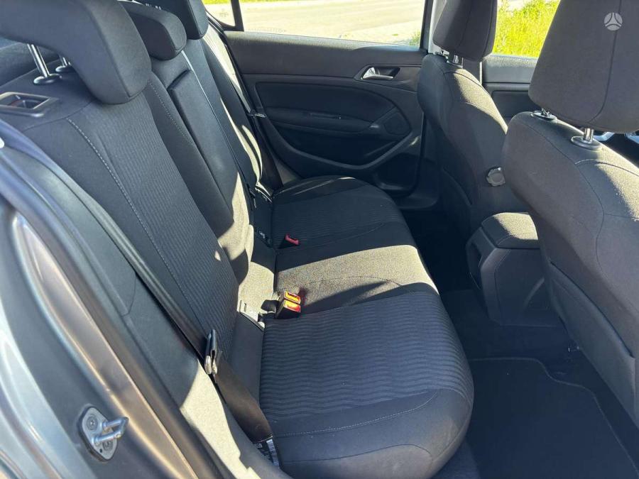 Peugeot 308 2016 in Taurage, with an engine capacity of 1.56 L and mileage of 210 thousand km for 5400 €, photo 12 on AUTOMOTO.COM.LV