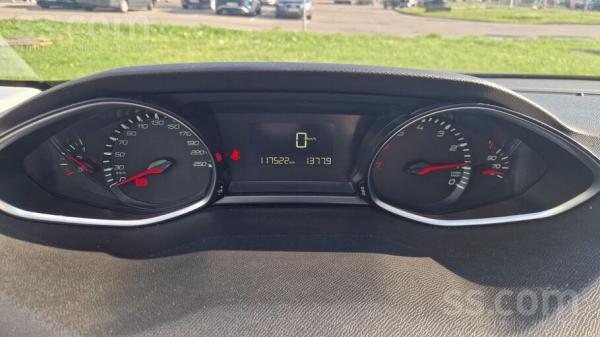Peugeot 308 2018 in Riga, with an engine capacity of 1.20 L and mileage of 118 thousand km for 5500 €, photo 10 on AUTOMOTO.COM.LV