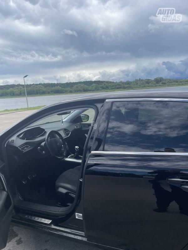Peugeot 308 2020 in Jurbarkas, with an engine capacity of 1.50 L and mileage of 162 thousand km for 6200 €, photo 4 on AUTOMOTO.COM.LV