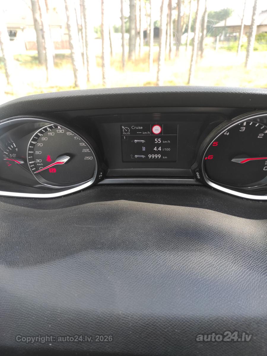 Peugeot 308 2020 Narva, ar dzinēja tilpumu 1.50 L un nobraukumu 129 tūkst. km par 10000 €, foto 11 vietnē AUTOMOTO.COM.LV