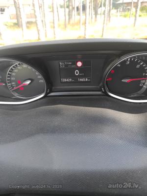 Peugeot 308 2020 Narva, ar dzinēja tilpumu 1.50 L un nobraukumu 129 tūkst. km par 10000 €, foto 12 vietnē AUTOMOTO.COM.LV