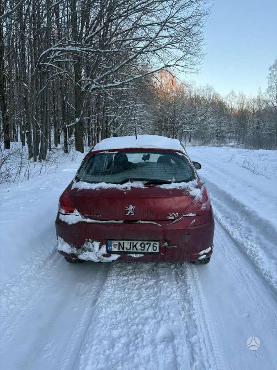 Red Peugeot 308 2008 in Siauliai, with an engine capacity of 1.56 L and mileage of 266 thousand km for 2000 €, photo 3 on AUTOMOTO.COM.LV