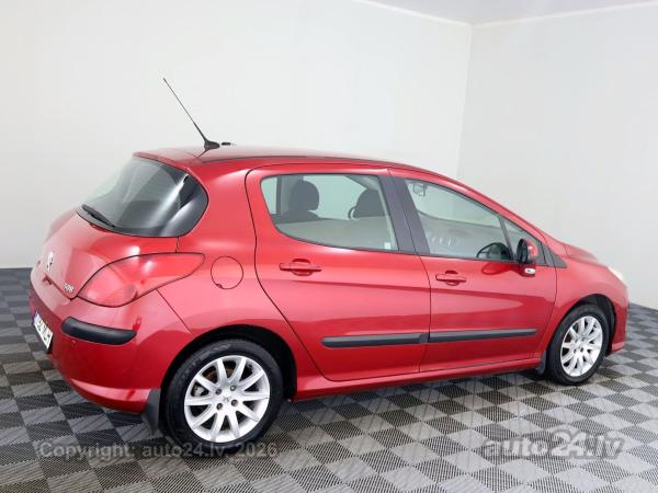 Red Peugeot 308 2008 in Tallinn, with an engine capacity of 1.60 L and mileage of 139 thousand km for 2799 €, photo 3 on AUTOMOTO.COM.LV
