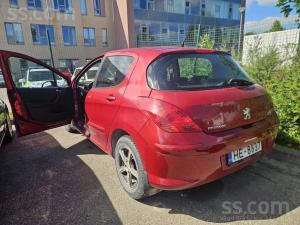Red Peugeot 308 2008 in Riga, with an engine capacity of 1.60 L and mileage of 251 thousand km for 450 €, photo 4 on AUTOMOTO.COM.LV
