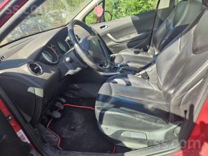 Red Peugeot 308 2008 in Riga, with an engine capacity of 1.60 L and mileage of 251 thousand km for 450 €, photo 8 on AUTOMOTO.COM.LV