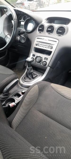 Red Peugeot 308 2008 in Talsi, with an engine capacity of 1.60 L and mileage of 301 thousand km for 1250 €, photo 5 on AUTOMOTO.COM.LV