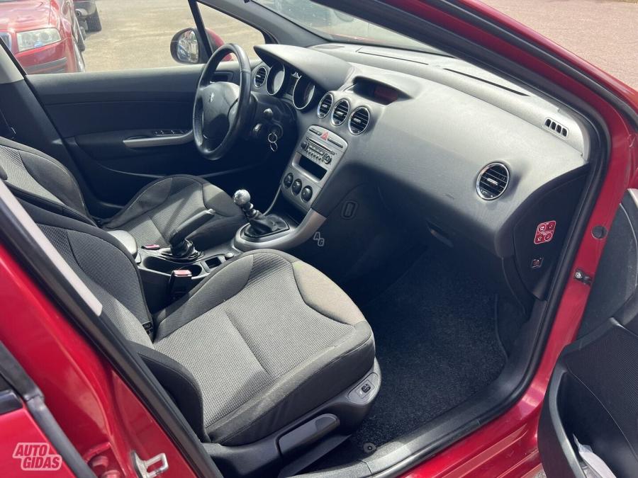 Red Peugeot 308 2008 in Siauliai, with an engine capacity of 1.60 L and mileage of 293 thousand km for 1199 €, photo 13 on AUTOMOTO.COM.LV