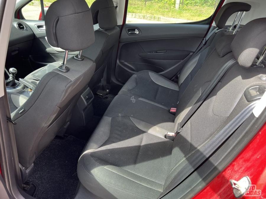 Sarkans Peugeot 308 2008 Šauļi, ar dzinēja tilpumu 1.60 L un nobraukumu 293 tūkst. km par 1199 €, foto 18 vietnē AUTOMOTO.COM.LV