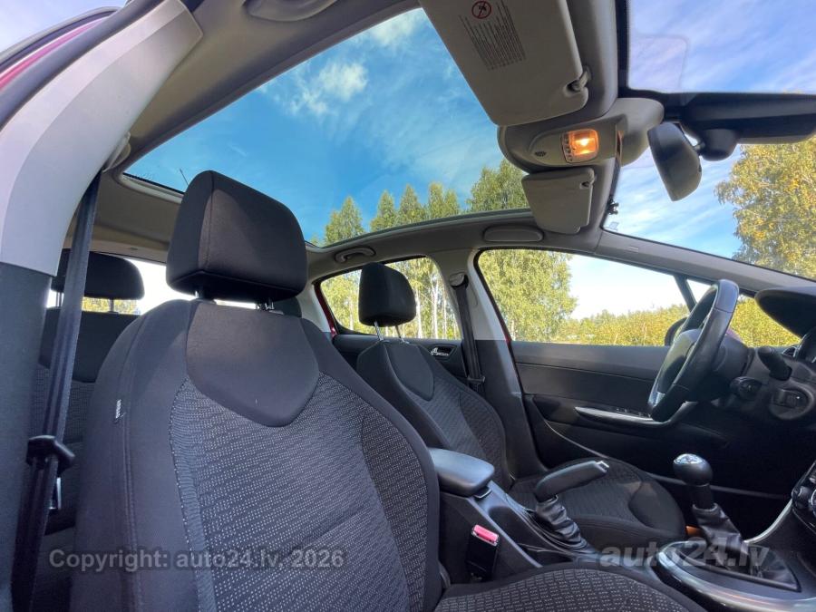 Sarkans Peugeot 308 2011 Tartu, ar dzinēja tilpumu 1.60 L un nobraukumu 215 tūkst. km par 2990 €, foto 15 vietnē AUTOMOTO.COM.LV