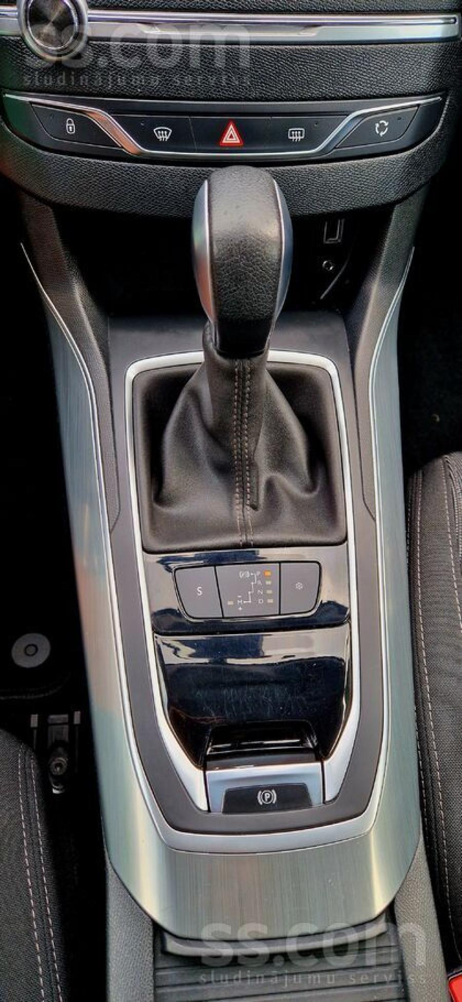 Sarkans Peugeot 308 2014 Rīga, ar dzinēja tilpumu 1.20 L un nobraukumu 191 tūkst. km par 6350 €, foto 21 vietnē AUTOMOTO.COM.LV