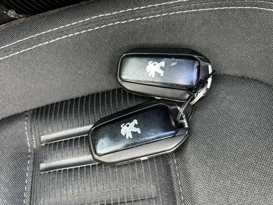 Sarkans Peugeot 308 2014 Viļņa, ar dzinēja tilpumu 1.60 L un nobraukumu 230 tūkst. km par 2900 €, foto 20 vietnē AUTOMOTO.COM.LV