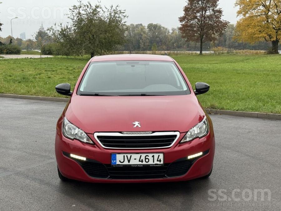 Red Peugeot 308 2015 in Riga, with an engine capacity of 1.60 L and mileage of 0 thousand km for 4550 €, photo 2 on AUTOMOTO.COM.LV