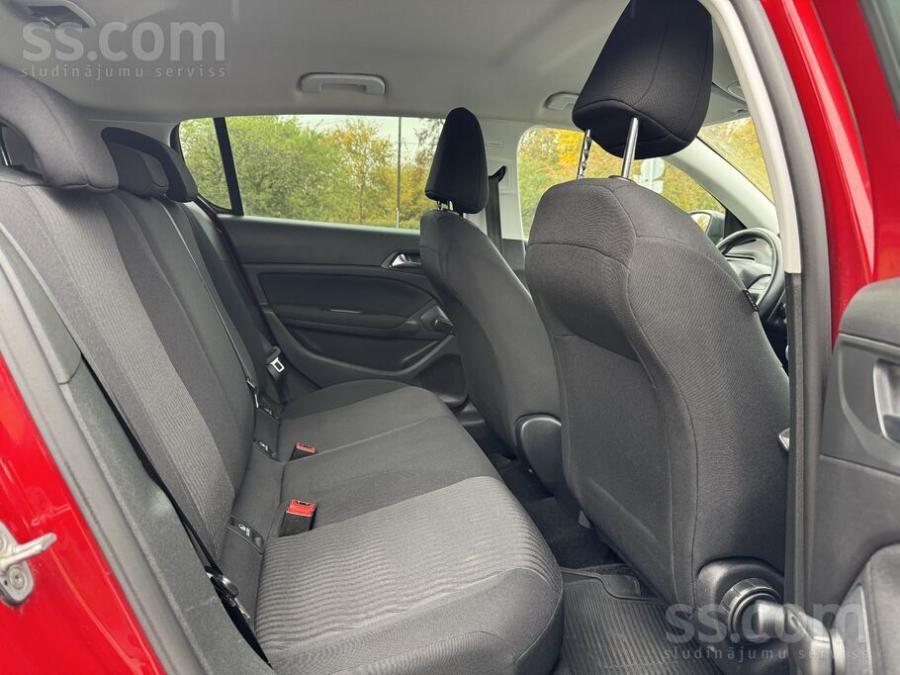 Red Peugeot 308 2015 in Riga, with an engine capacity of 1.60 L and mileage of 0 thousand km for 4550 €, photo 9 on AUTOMOTO.COM.LV